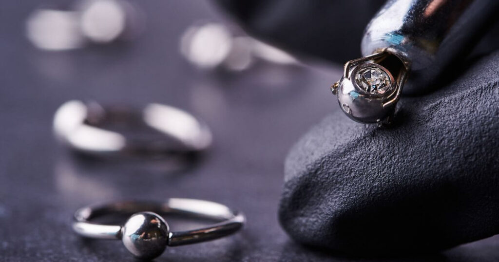 Inner vs. Outer Conch Piercing: Which One is Right for You?